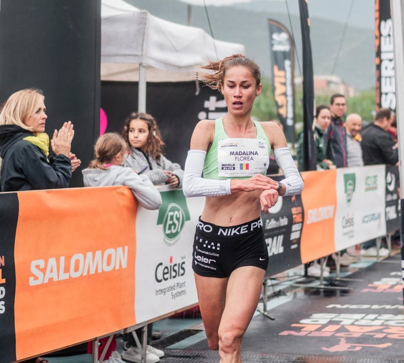 Golden Trail final: Madalina florea wins women´s prologue. Mayayo
